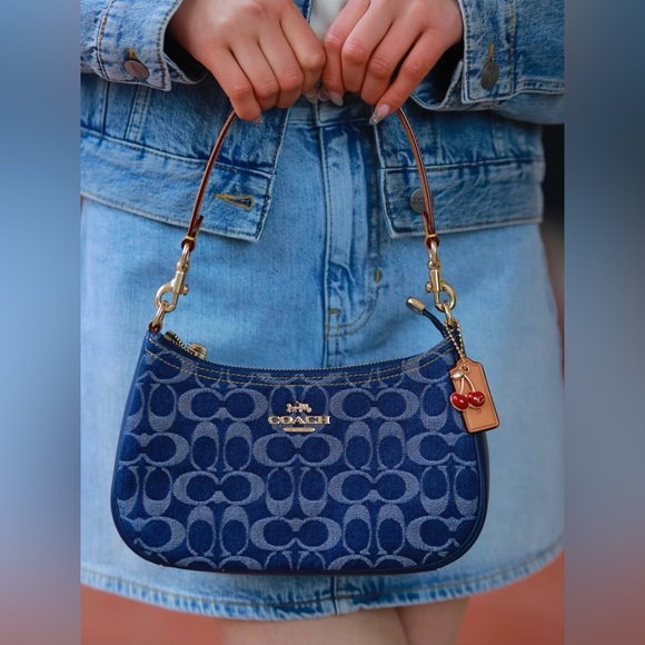 Coach | Bags | Nwtcoach Teri Shoulder Bag In Signature Denimcoach Caf82 ...
